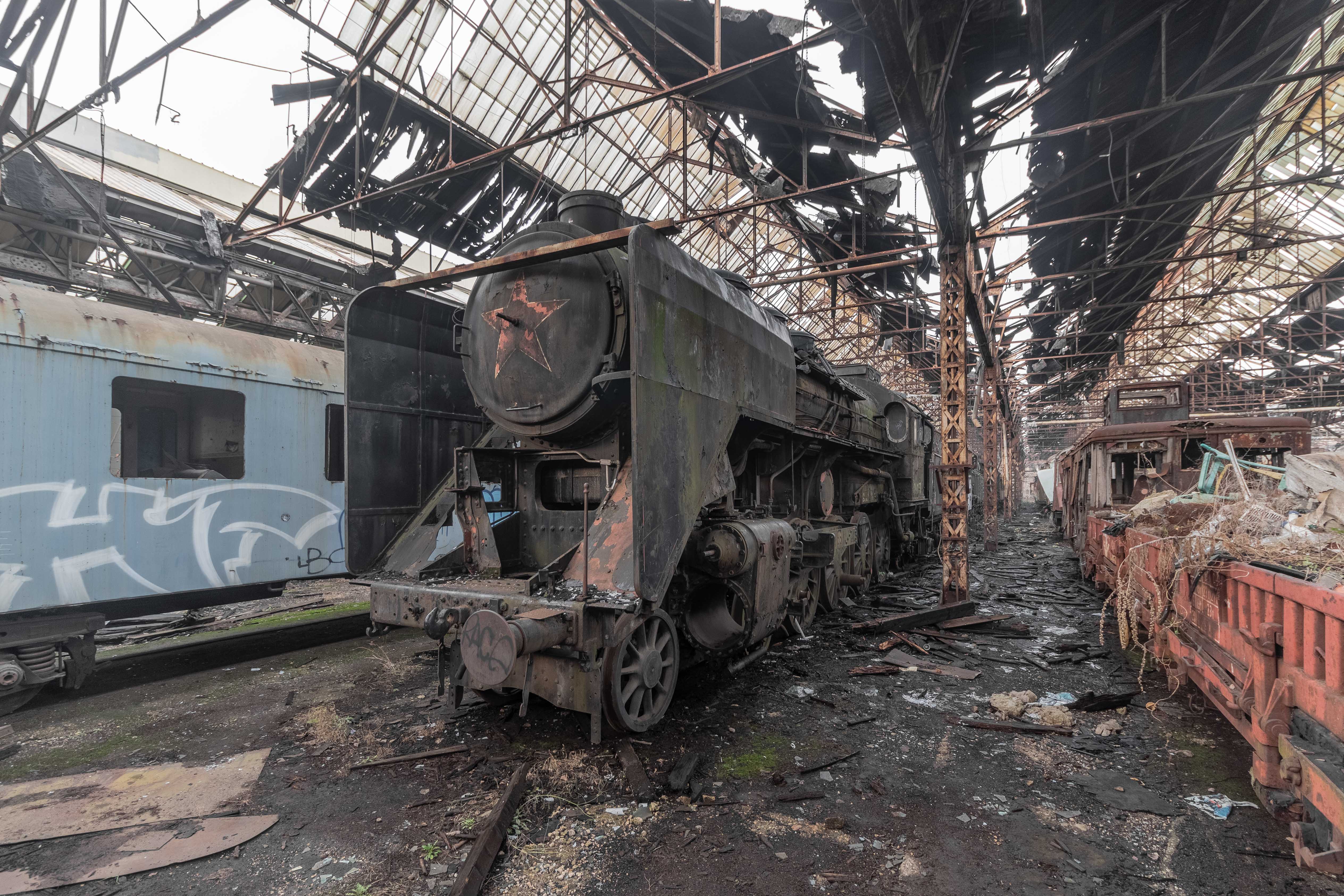 Red Star Train Graveyard [HUN] - Rumhipstern